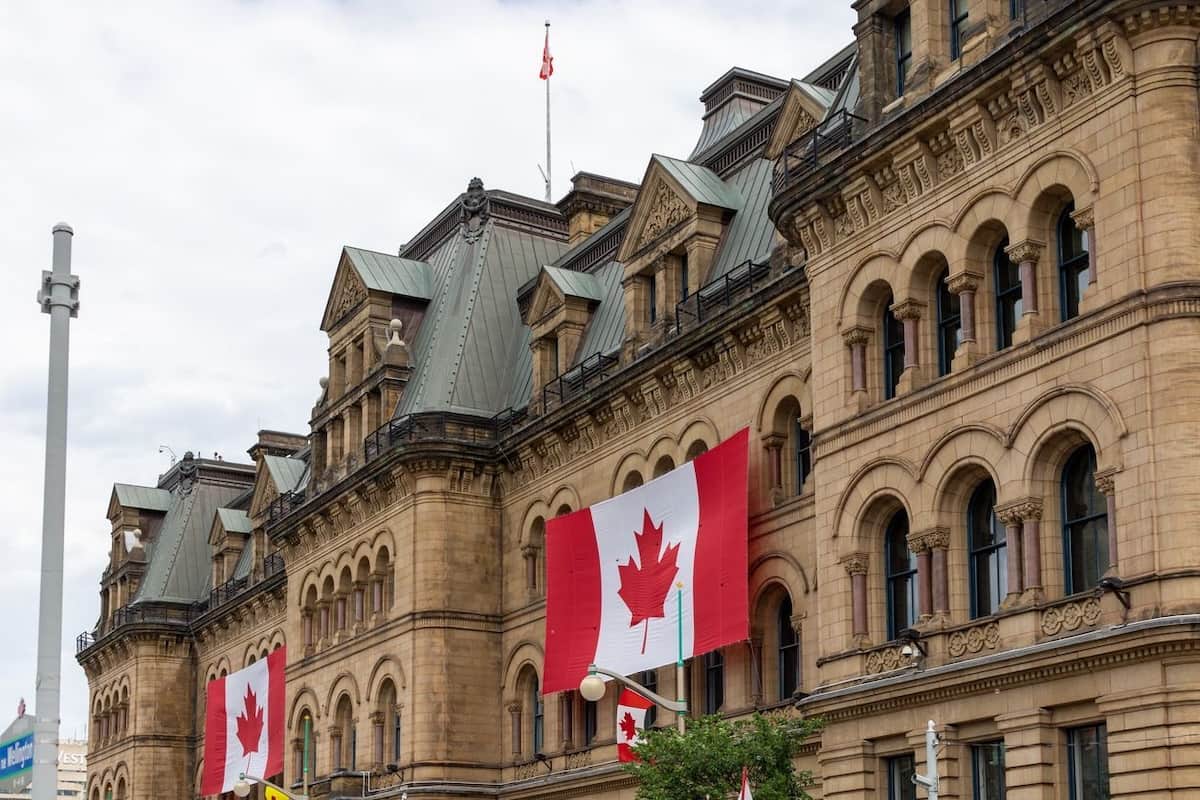 برنامه دعوت نامه اکسپرس IRCC برای قرعه کشی مبتنی بر گروه در سال 2025 فاش شد | هوشمند نیوز | SHMI ...